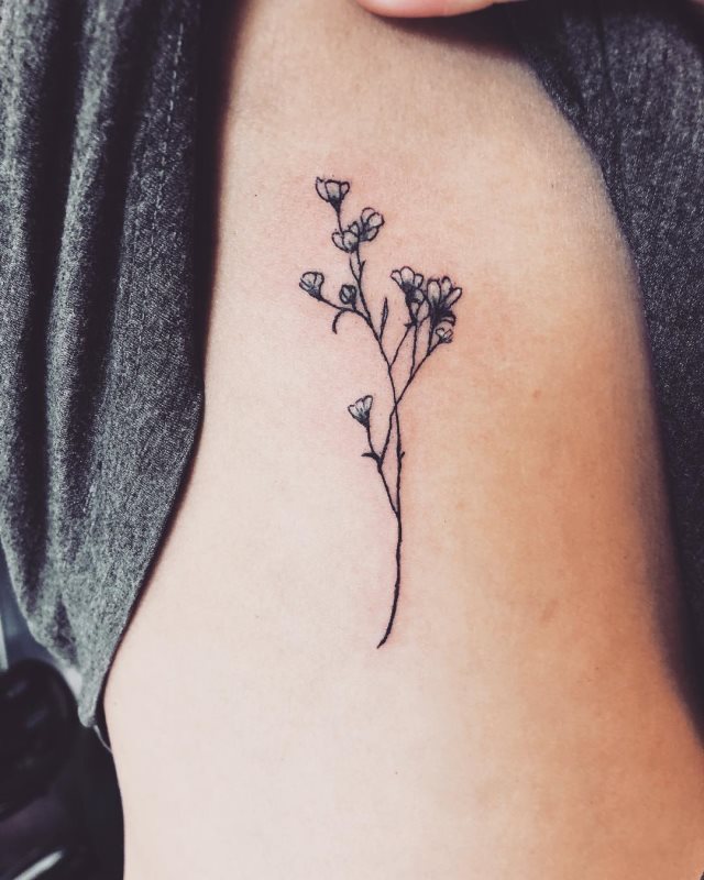 Tatouages sur les côtes (pour les FEMMES)