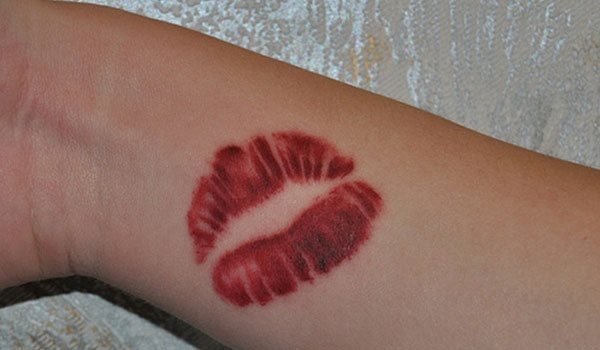 55 Tatouages de rouge à lèvres (bisous) ou labial : Galerie