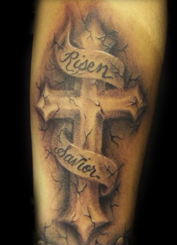 99 Tatuaggi di croci: La croce egizia e celtica