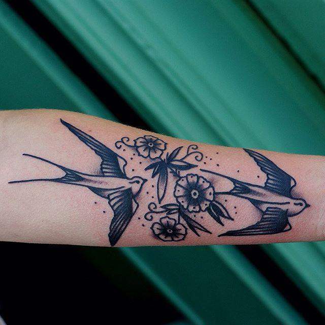 100 Tatuaggi di rondini: Galleria di immagini