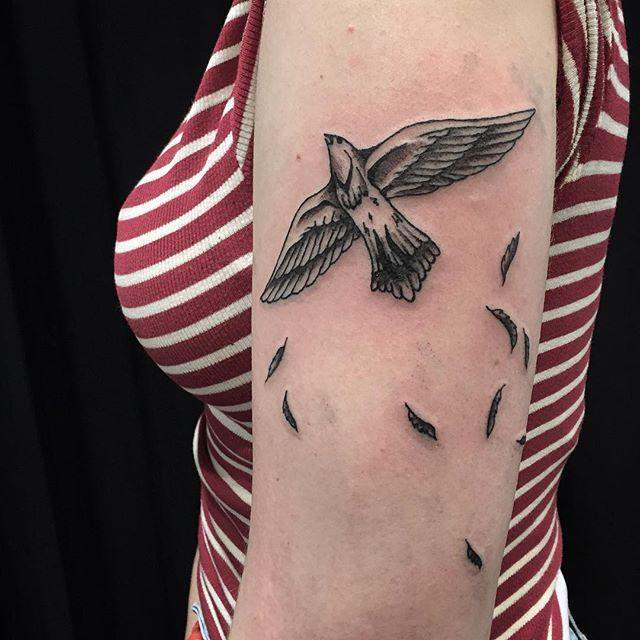 100 Tatuaggi di rondini: Galleria di immagini