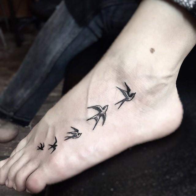 100 Tatuaggi di rondini: Galleria di immagini