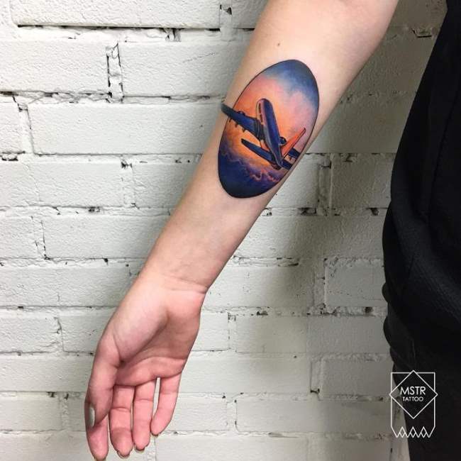 Tatuaggi con gli aerei: 35 disegni moderni