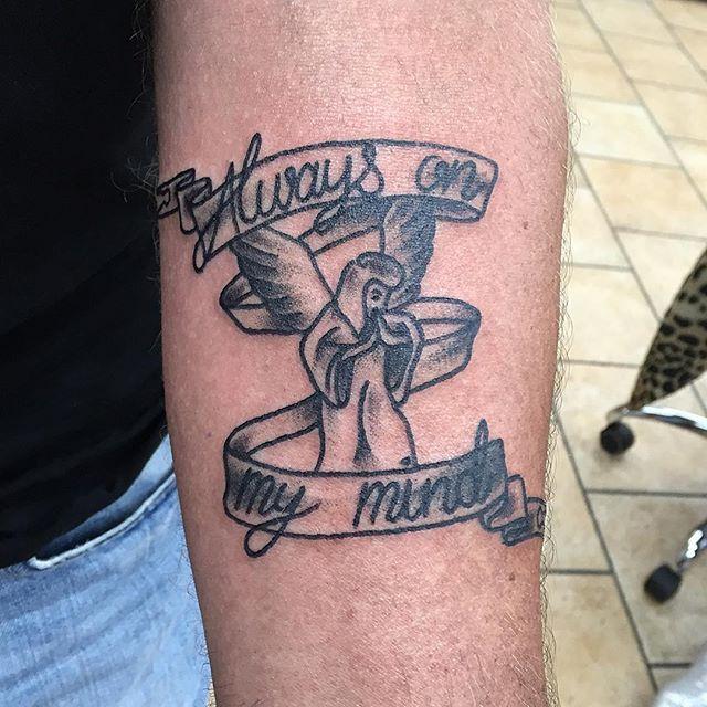 Fotogalerie von 76 Tattoos von Engeln und Engelchen