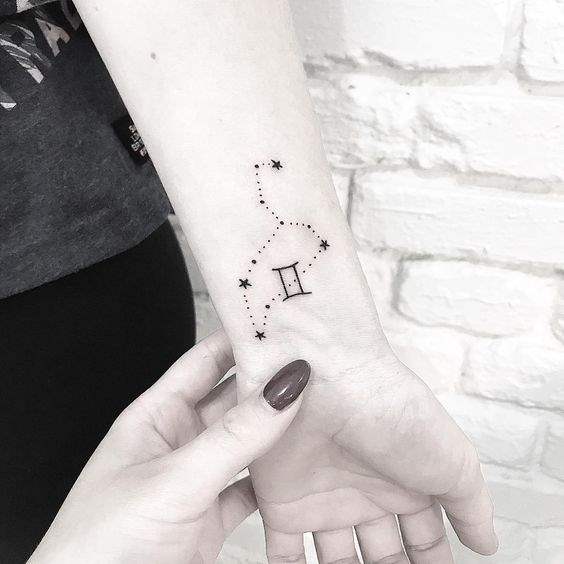 Verwunderlich Zwilling Tattoo Klein Bild